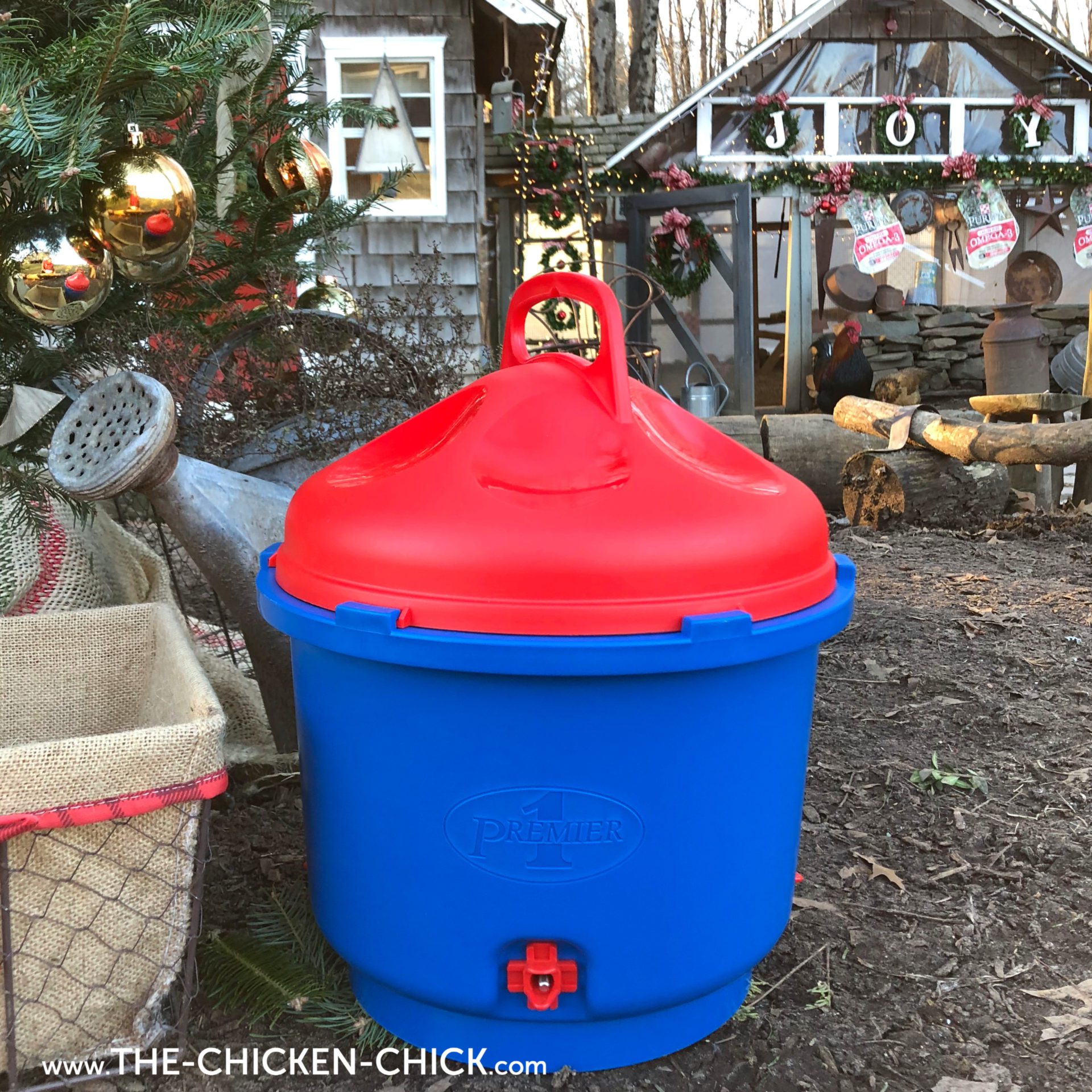 Clean Water: Advantages of Poultry Nipple Waterers for Chickens